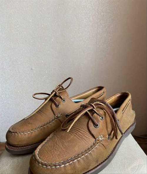 Топсайдеры sperry