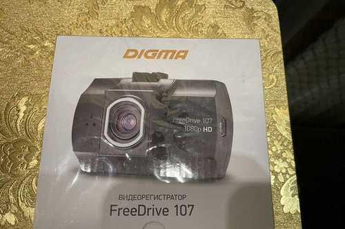 Видеорегистратор Digma FreeDrive 107