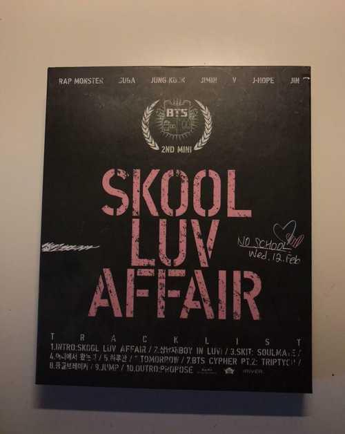 Альбом bts boy in luv+ диск и оригинальные наклейк