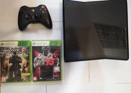 Xbox 360 slim 250 gb + Gears of War 3 + WWE 13