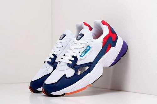 Adidas Falcon W