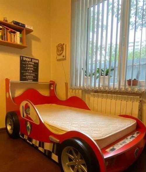Детская кровать с матрасом машина