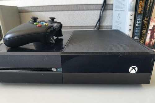 Xbox one 500gb + геймпад + игры