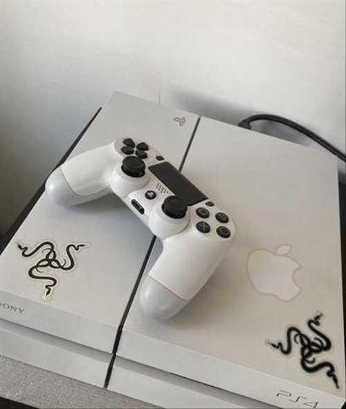 Sony PS4 fat white