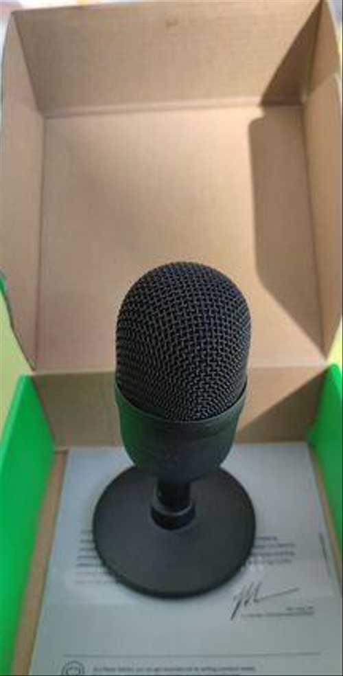 Микрофон Razer Seiren Mini