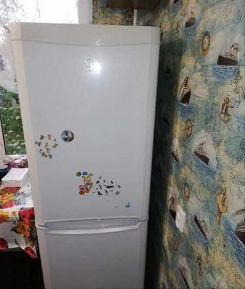 Б/у Холодильник Indesit b16. 025