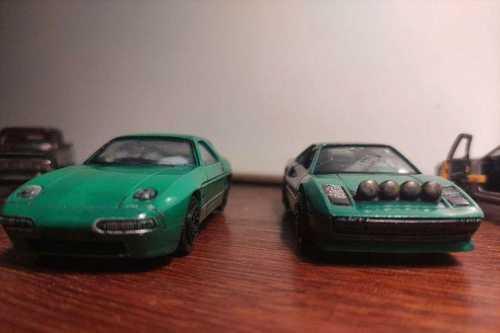 Burago Ferrari 308 gtb & Porsche 928