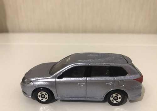 Mitsubishi Outlander Phev Tomica 1:63
