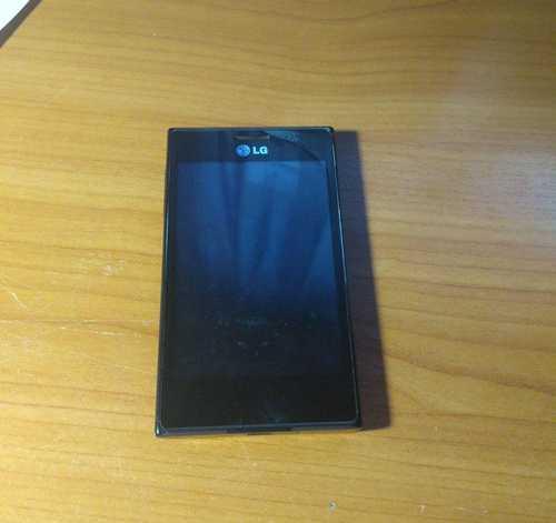 Телефон LG Optimus Dual E615