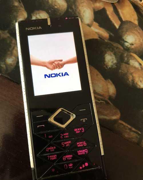 Телефон Nokia 7900