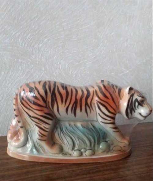 Тигр- сувенир керамический