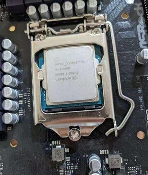 Intel I5 11400f + z590