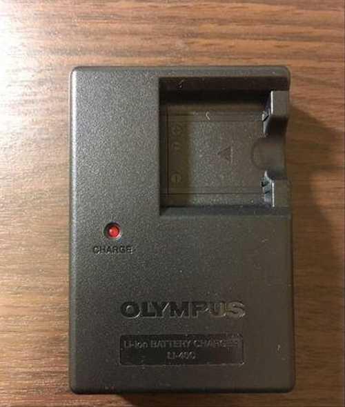 Зарядное устройство для аккумуляторов Olympus
