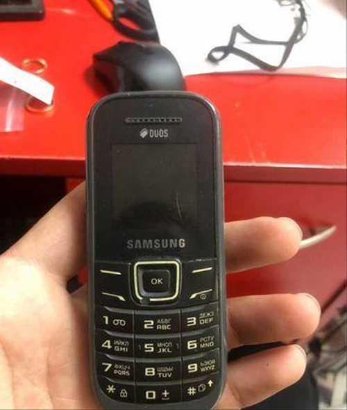 Мобильный телефон Samsung e1202