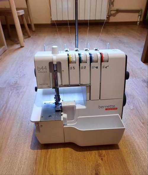 Оверлок bernina Bernette FunLock B44