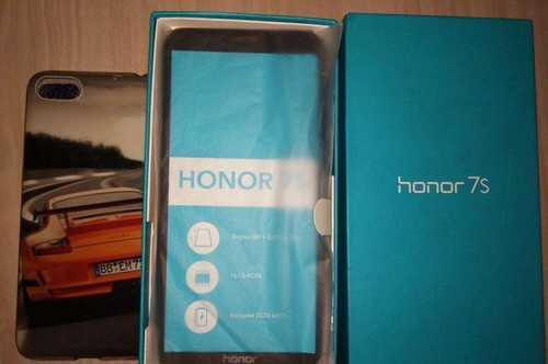 Телефон Honor 7s