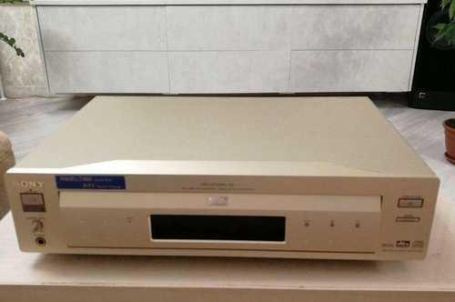 CD/DVD player DVR-S7700