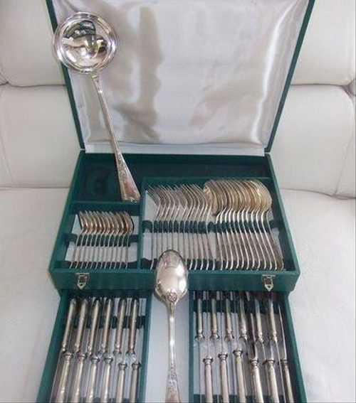 Серебрянный столовый набор 62 предмета