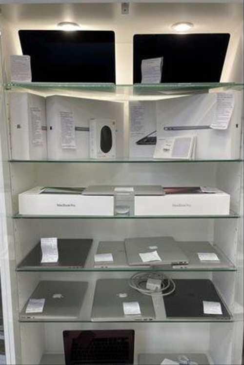 Много MacBook