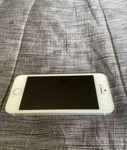 Телефон iPhone 5se 128