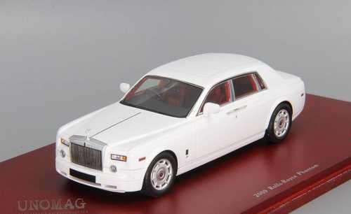 1:43 Rolls-royce Phantom Sedan 2009, english