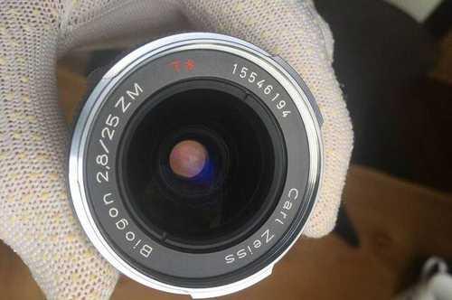 Carl Zeiss Planar 25 f/2.8 ZM. Байонет Leica M