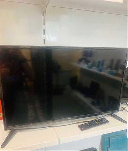 Телевизор dexp H32C7300K 32" (2016)