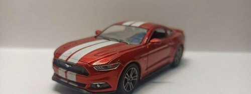 Масштабная модель Ford Mustang GT Kinsmart