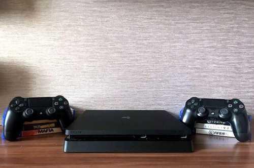 PlayStation 4 Slim + три игры + подписка PS Plus