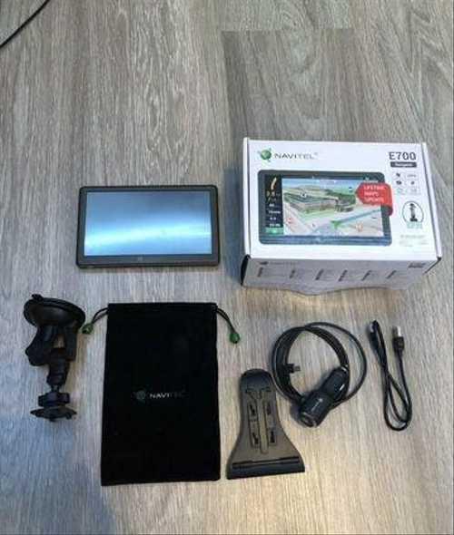 Навигатор navitel E700