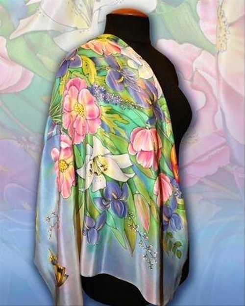 Платок ручной росписи (батик )"Ваза с цветами"