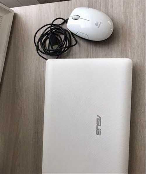 Нетбук Asus EeePC 1015BX белый