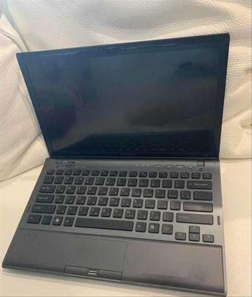 Ноутбук Sony vaio VPC-Z11V9R