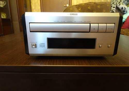 Yamaha CDX-E400 CD проигрыватель