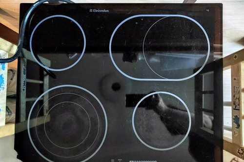 Б/у электрическая варочная панель Electrolux