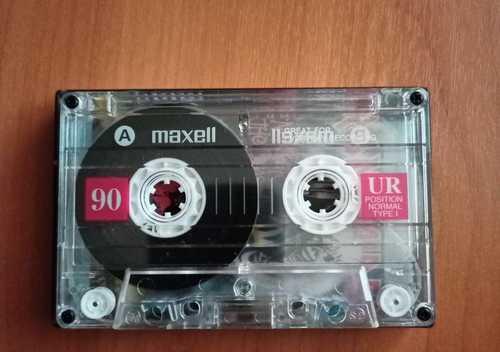 Аудиокассета Maxell UR 90. Iron Maiden