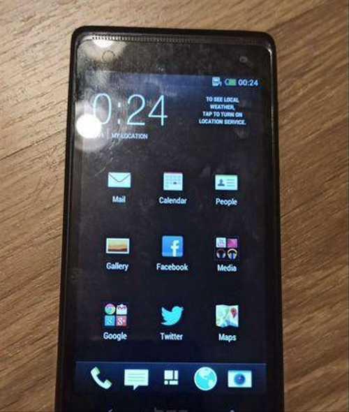 HTC Desire 600 dual sim + чехол в комплекте