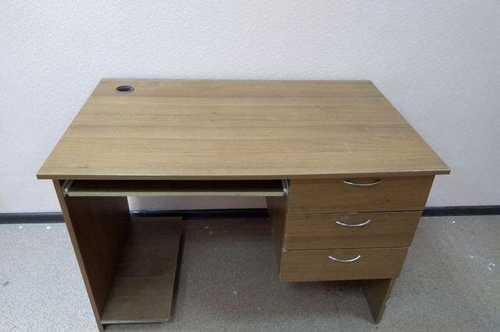 Продам стол компьютерный/офисный/письменный