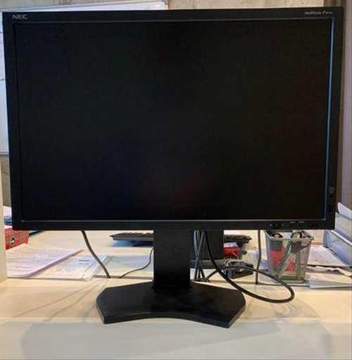 Монитор NEC 24" MultiSync P 241 W