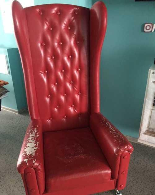 Кожанное кресло - трон