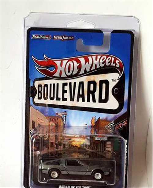Hot Wheels Boulevard Delorean DMC-12