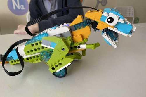 Схема сборки молели робота Lego Wedo 2.0 Трицерато