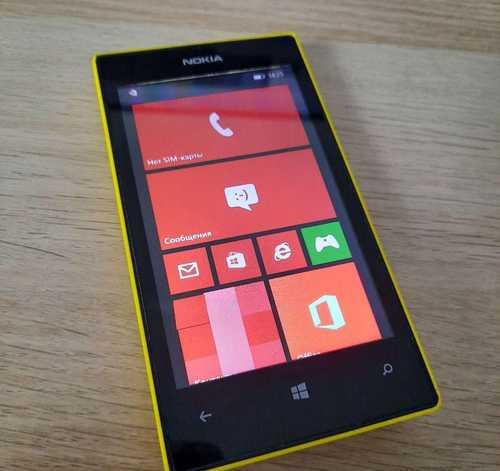 Телефон Nokia Lumia 520