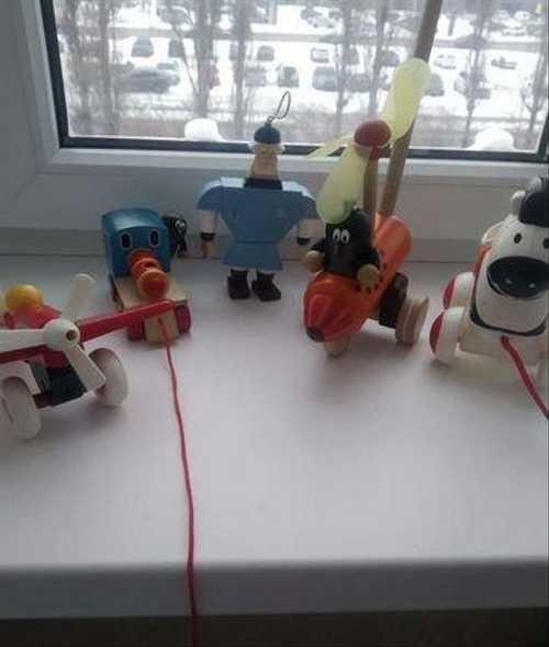 Игрушки-каталки деревянные
