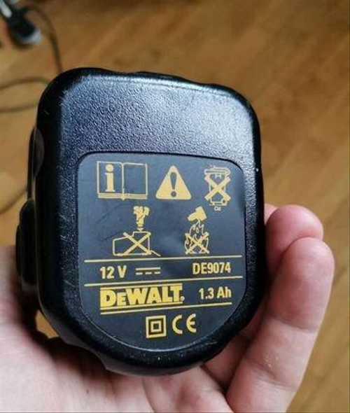 Корпуса от акб DeWalt DE9074