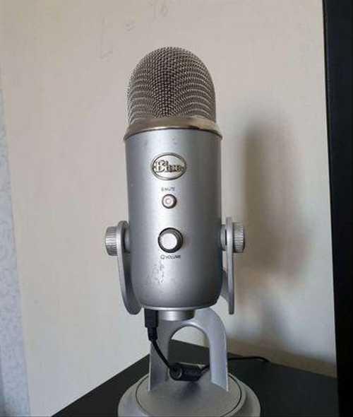 Микрофон Blue Yeti