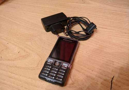 Телефон Sony Ericsson C702