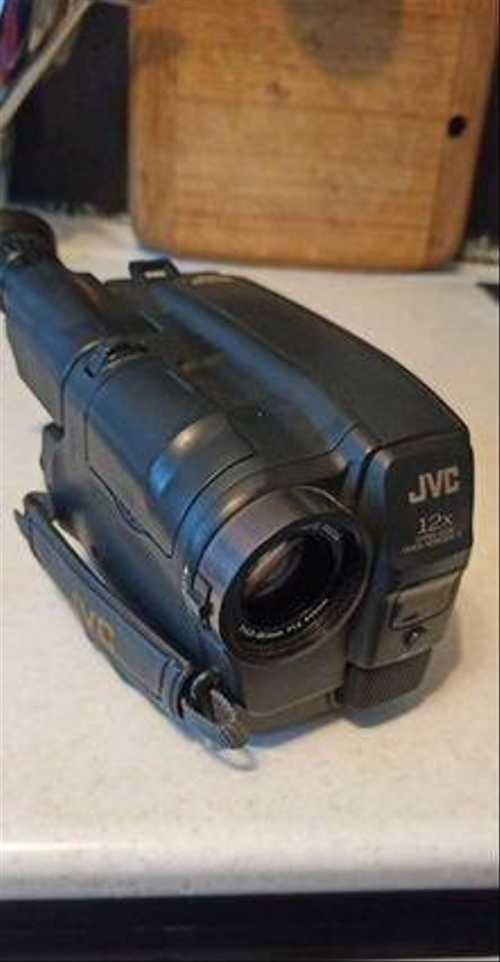 Видеокамера JVC Compact VHS