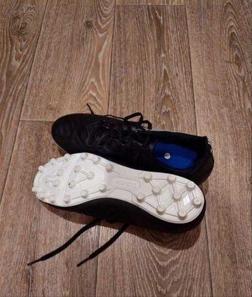 Футбольный буцы