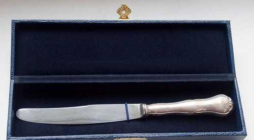 Столовый серебряный нож